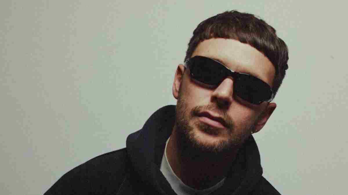 Gazzelle chi è, età, dove e quando è nato, vero nome, fidanzata, vita ...