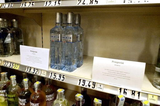 I polacchi spendono tre volte di più per la vodka che per latte e derivati