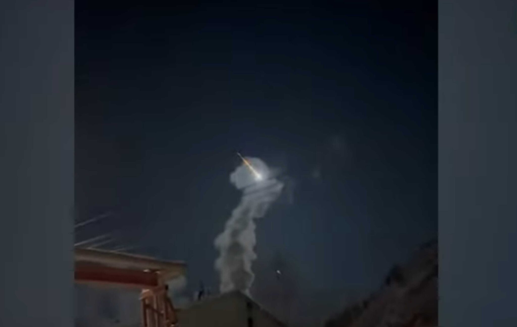 Video momento in cui asteroide si schianta nell'atmosfera terrestre