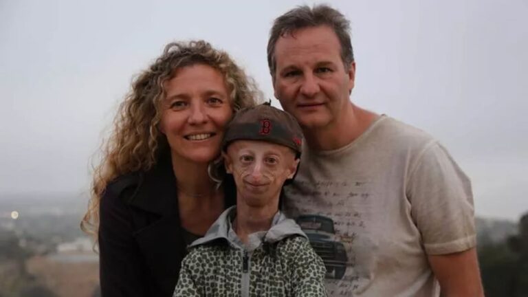 Sammy Basso e i genitori Italiani dell’anno di Famiglia Cristiana