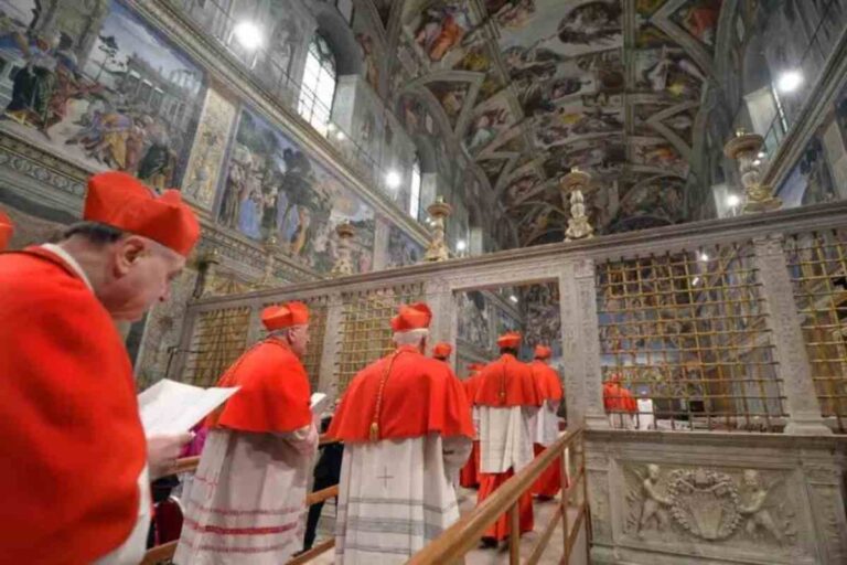 Quanto guadagna il Papa, quanto i cardinali e cosa è cambiato dopo l ...